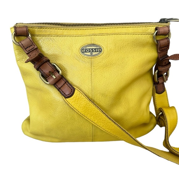 Fossil | Bags | Fossil Yellow Pebbled Leather Crossbody Bag Purse ...